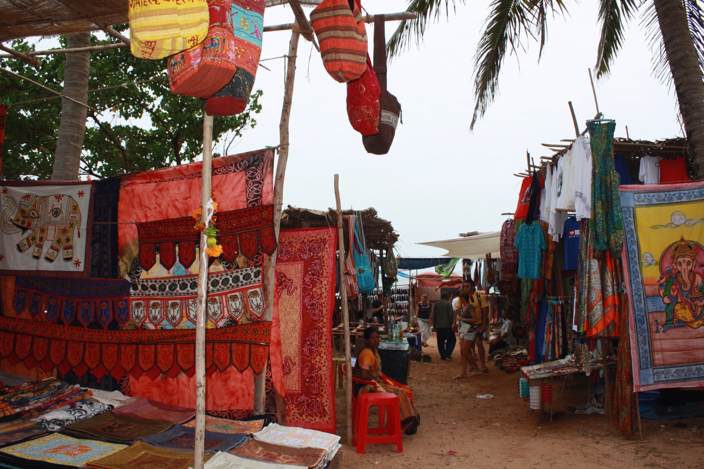 Anjuna Flea Market Goa, India (Location, Timings, Images, Facts ...
