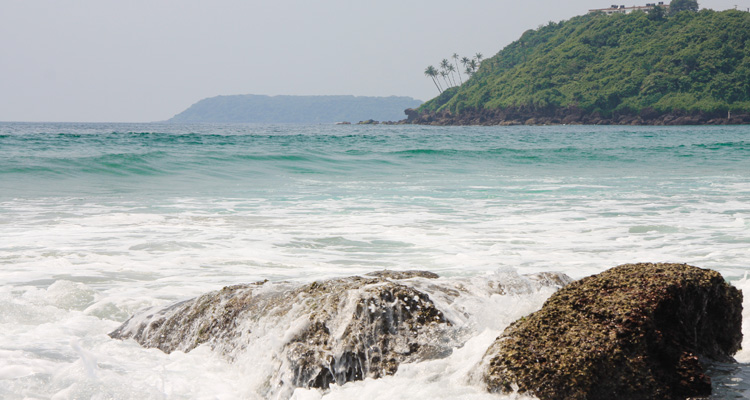 Bogmalo Beach Goa, India (Location, Activities, Night Life, Images ...