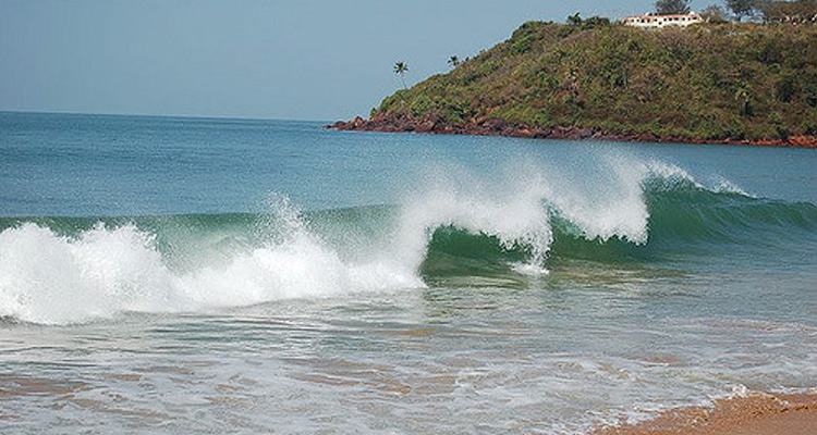 Bogmalo Beach Goa, India (Location, Activities, Night Life, Images ...