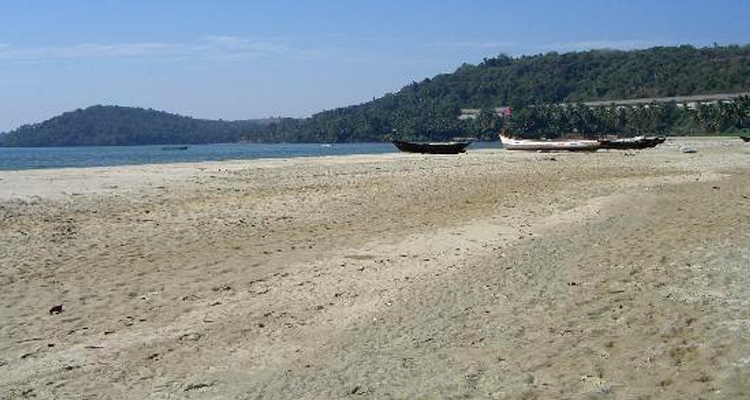 Cansaulim Beach Goa, India (Location, Activities, Night Life, Images ...