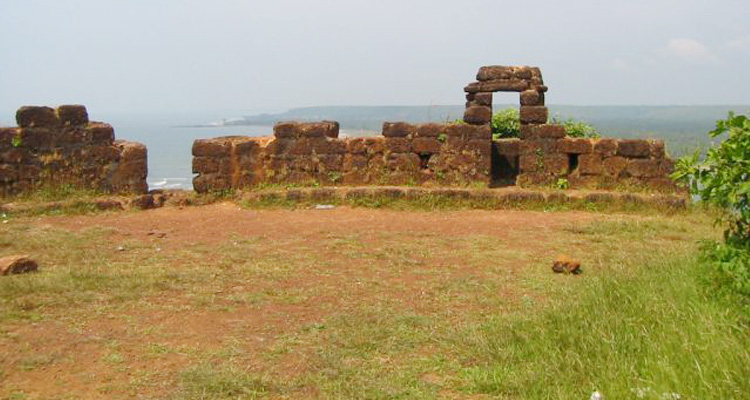 Chapora Fort Goa, India (Entry Fee, Timings, History, Built by, Images ...