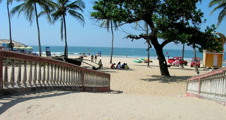 Colva Beach Goa, India (Location, Activities, Night Life, Images, Facts ...