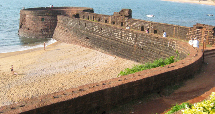 Fort Aguada Goa, India (Entry Fee, Timings, History, Built by, Images ...