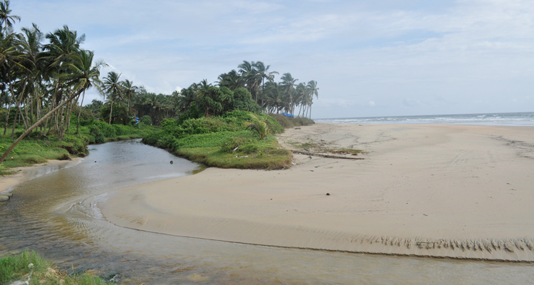 Majorda beach Goa, India (Location, Activities, Night Life, Images ...