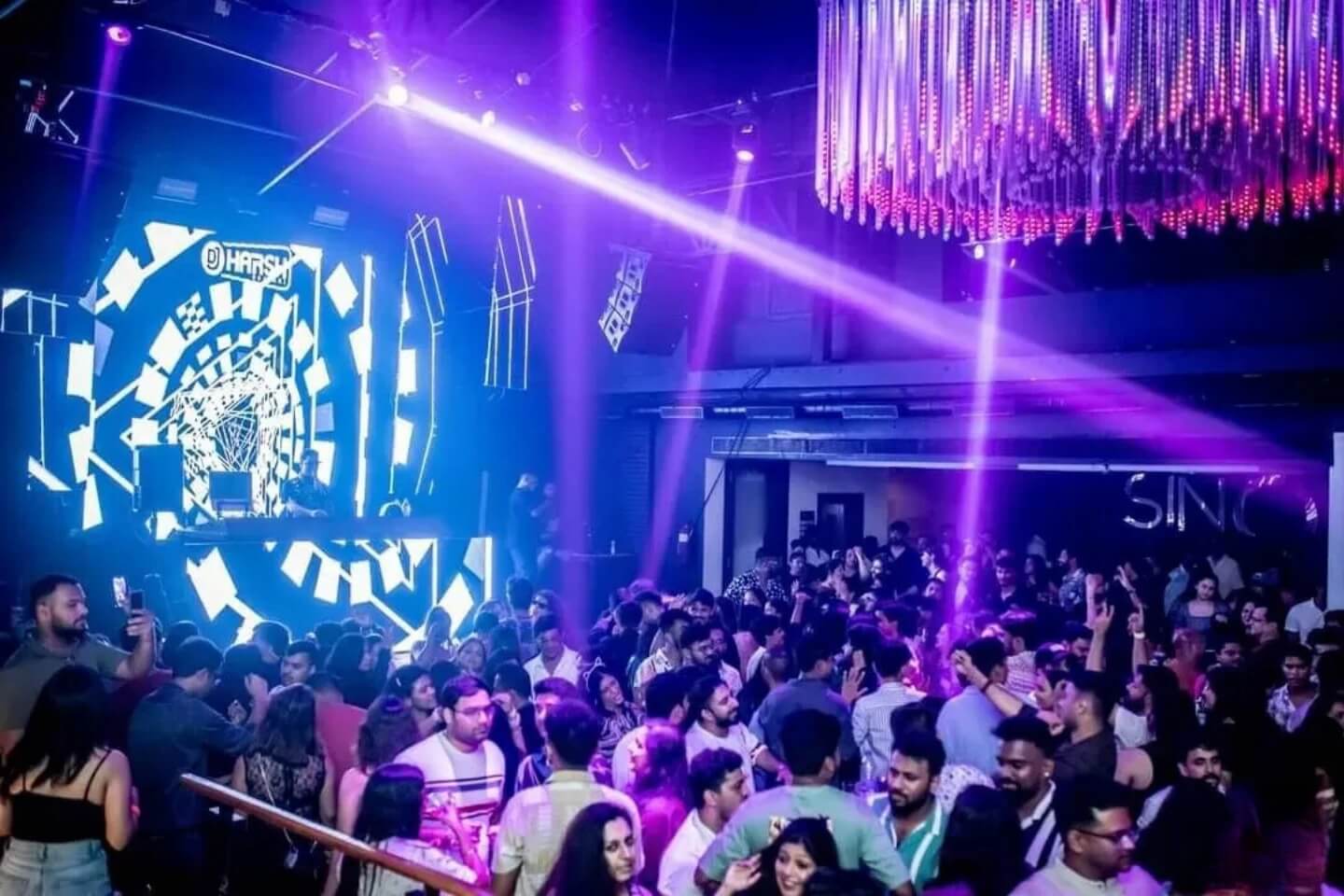 SinQ Night Club Goa, India (Location, Activities, Night Life, Images ...