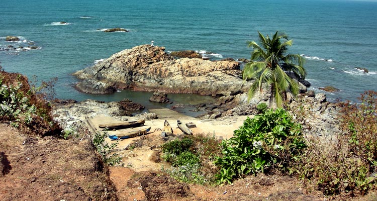 Vagator Beach Goa, India (Location, Activities, Night Life, Images ...